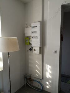 [Mini Tuto] Fabriquer un meuble cache compteur électrique – MagicManu