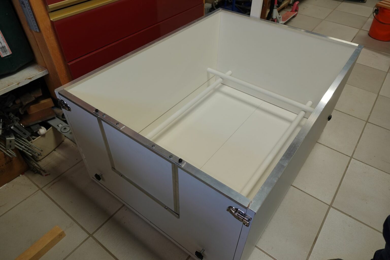 Fabriquer une caisse de mise bas pliable – MagicManu
