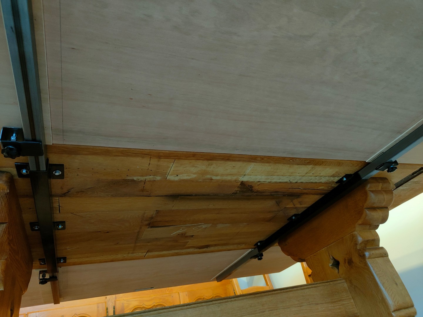 Fabriquer des rallonges XXL pour créer une grande table carrée – MagicManu